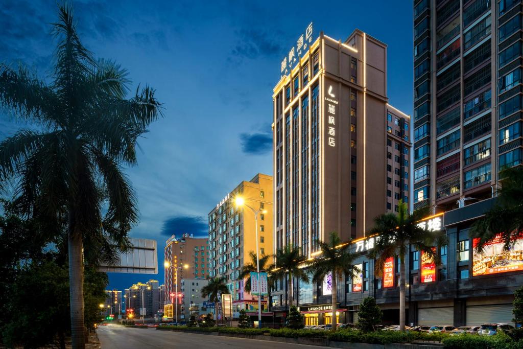 Lavande Hotel Haifeng Phoenix New Town Tianhong Square Store汕尾（2024最新房价）