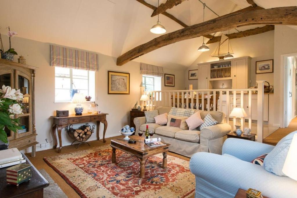 The Stables, relax in 5 star style and comfort with lovely walks all ...
