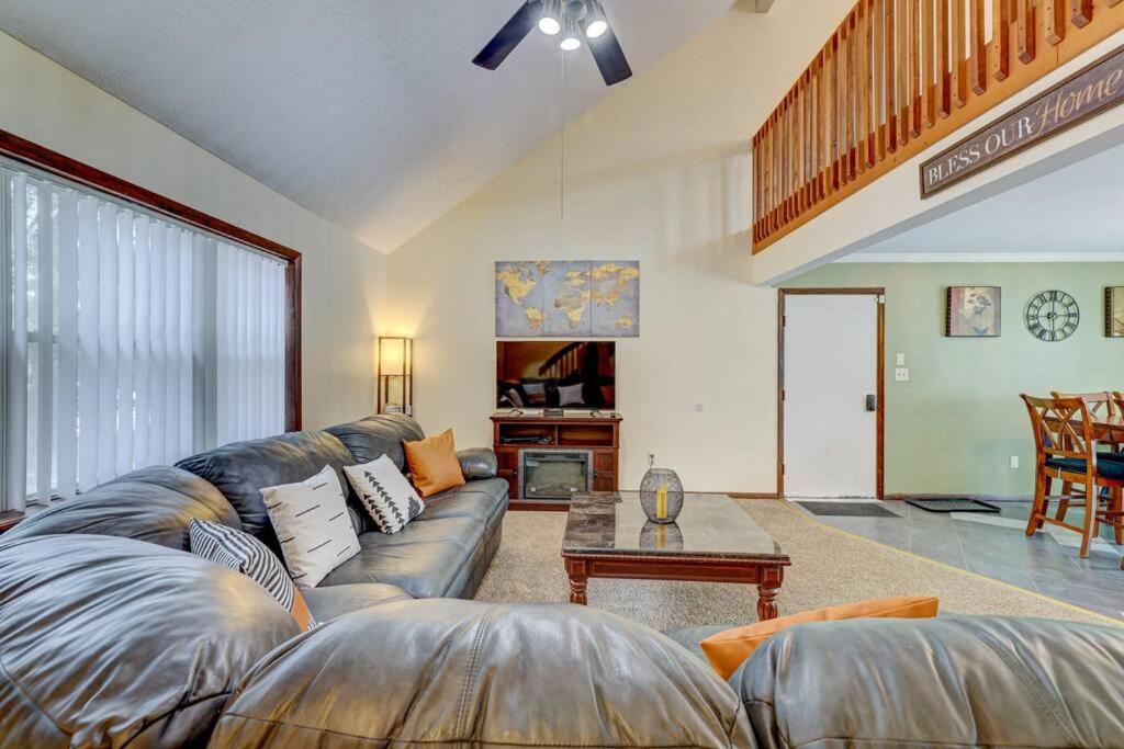 The Gap View Poconos Family Getaway with Game Room,Long Pond（2025年最新房价）