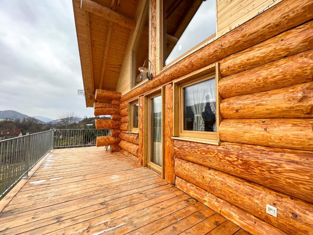 Kostolná VesMedveď, Vlk, Líška Zrubová rozprávka nad rybníkom – 2023最新房价