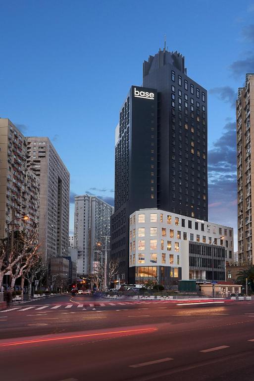base-Shanghai SUHE Serviced Apartment, Near East Nanjing Road & People ...