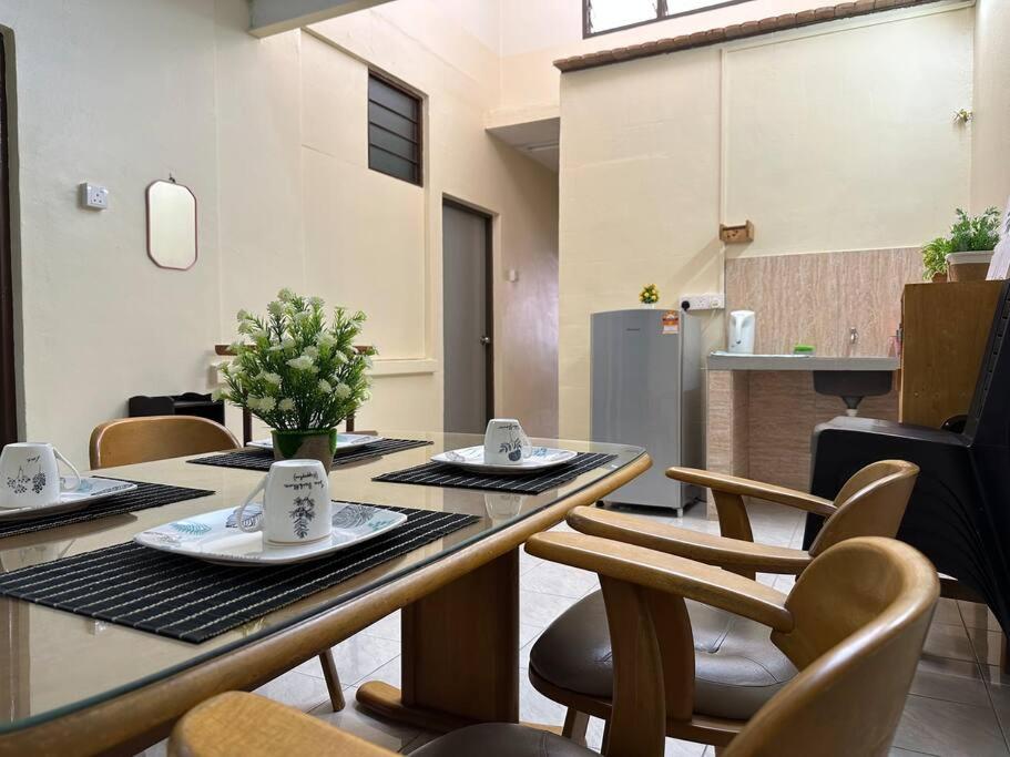 Ipoh Canning Garden Simple House 4R3B 12pax SY19怡保（2024最新房价）