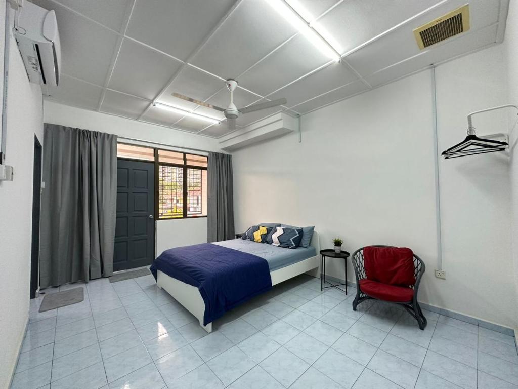 Permas Double Storey 8 Pax WiFi Netflix新山（2024最新房价）