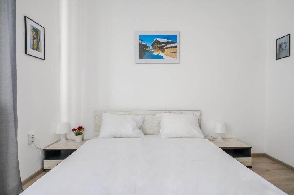 Central 1BD with Workspace & Subway Access预订_Central 1BD with Workspace ...