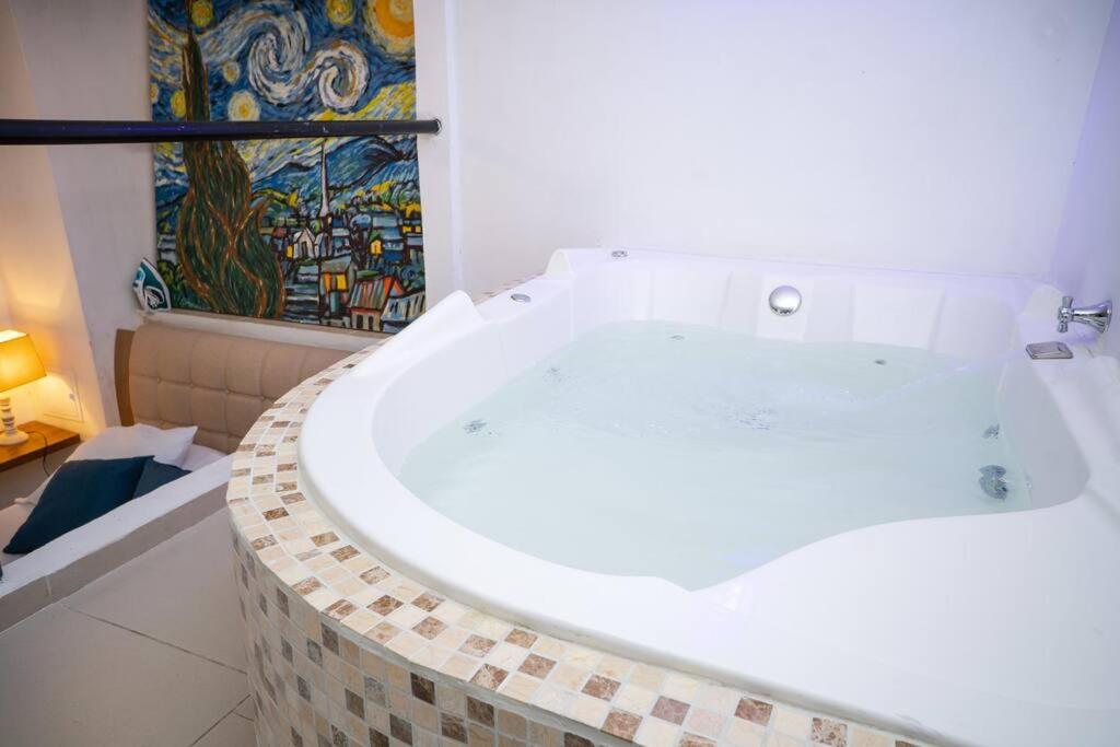Cozy Suite Old City Jacuzzi - Delirium clock tower卡塔赫纳（2024最新房价）