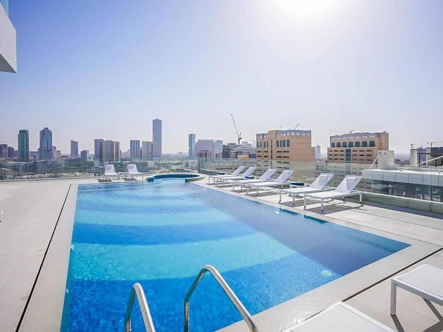 Pool, Gym, Sauna and Jaccuzi - Bluebell Residence - JVC迪拜（2024最新房价）