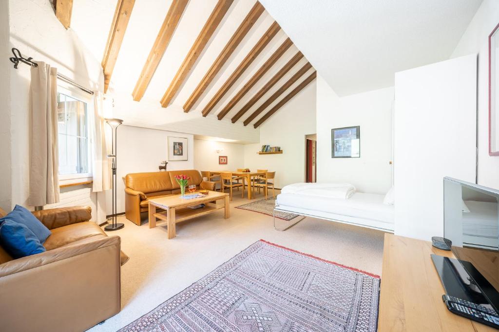 3403 Heimelige Wohnung mit viel Dachschraege,武尔佩拉（2025年最新房价）
