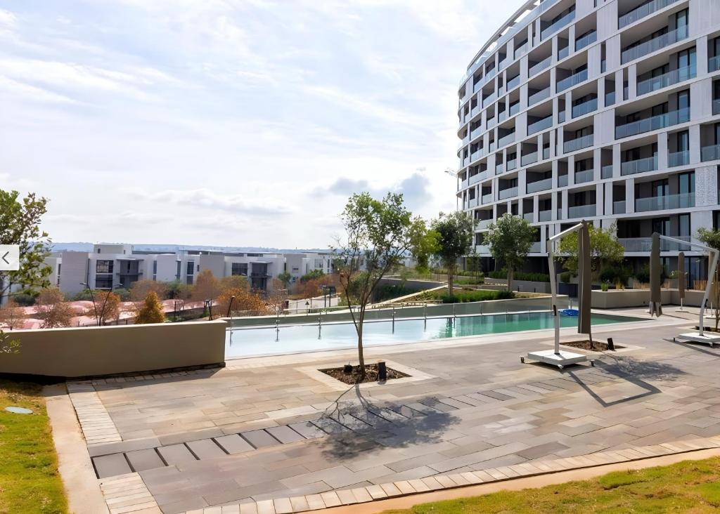 米德兰Luxury Executive Suite at Ellipse in Waterfall Midrand – 2024最新房价