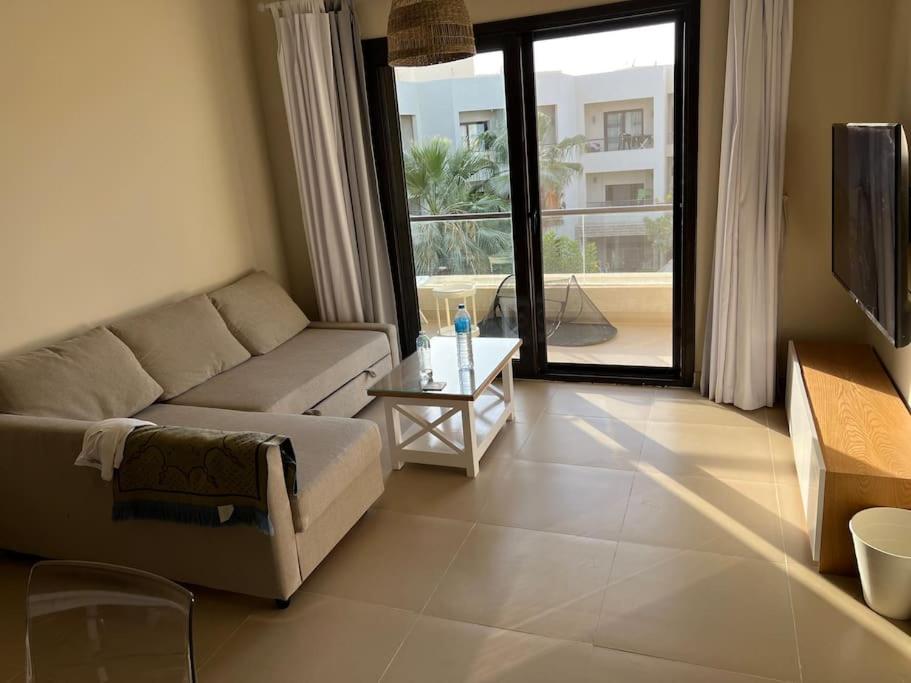 Azha 2 bd chalet beach included艾因苏赫纳（2024最新房价）