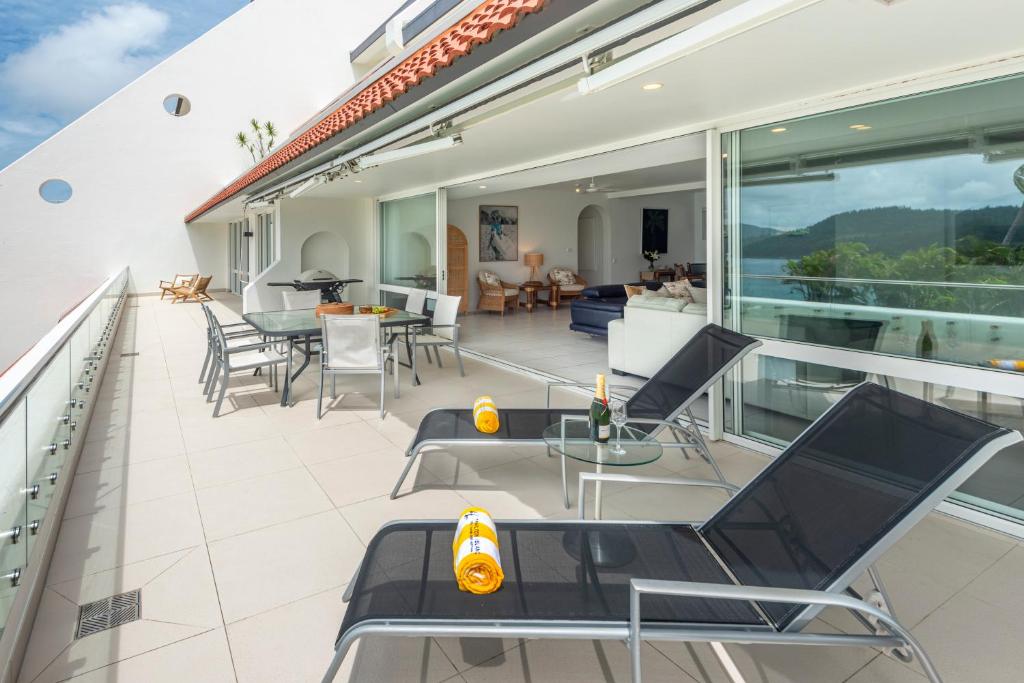 Bella Vista East 4 Oceanview, Golf Buggy, Valet Service & Shared Pool ...