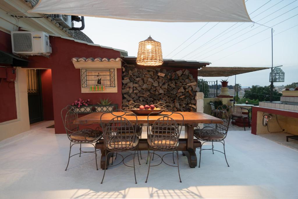 Zoe's Yard family Summer House at Mon Repos,Anemómylos（2025年最新房价）