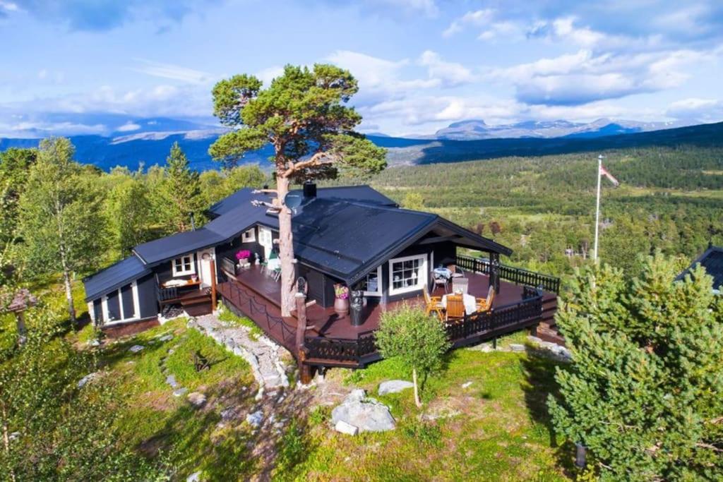 Flott og romslig hytte med særpreg i LønsdalLønsdal（2024最新房价）