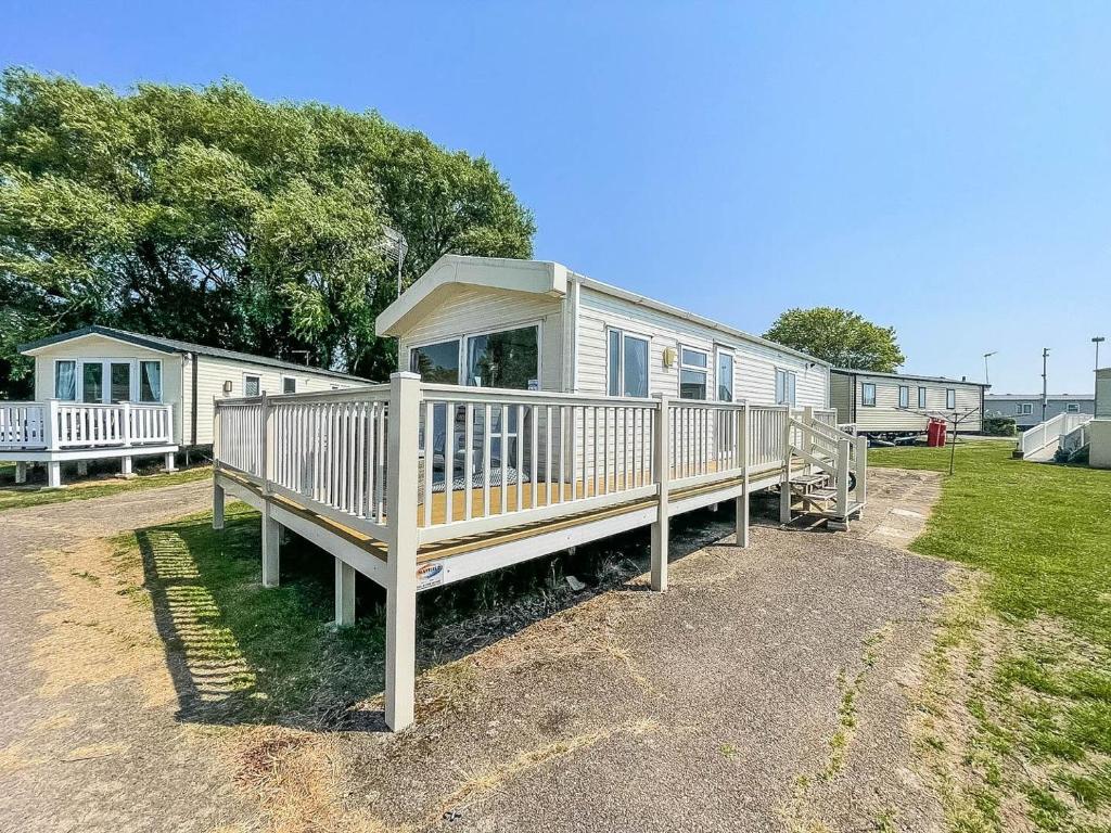 Caravan With Decking At Coopers Beach Holiday Park Ref 49012CwEast ...
