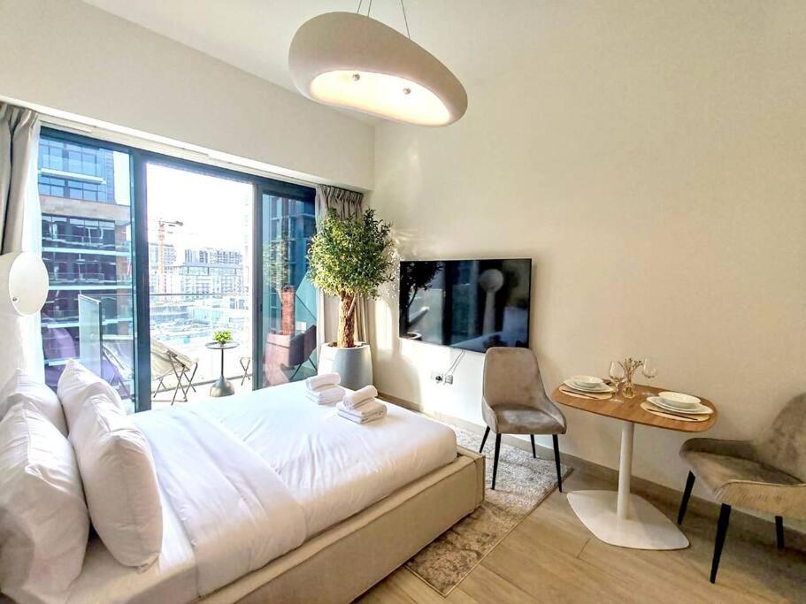 Unique Studio by Skylight at Azizi Riviera 42迪拜（2024最新房价）