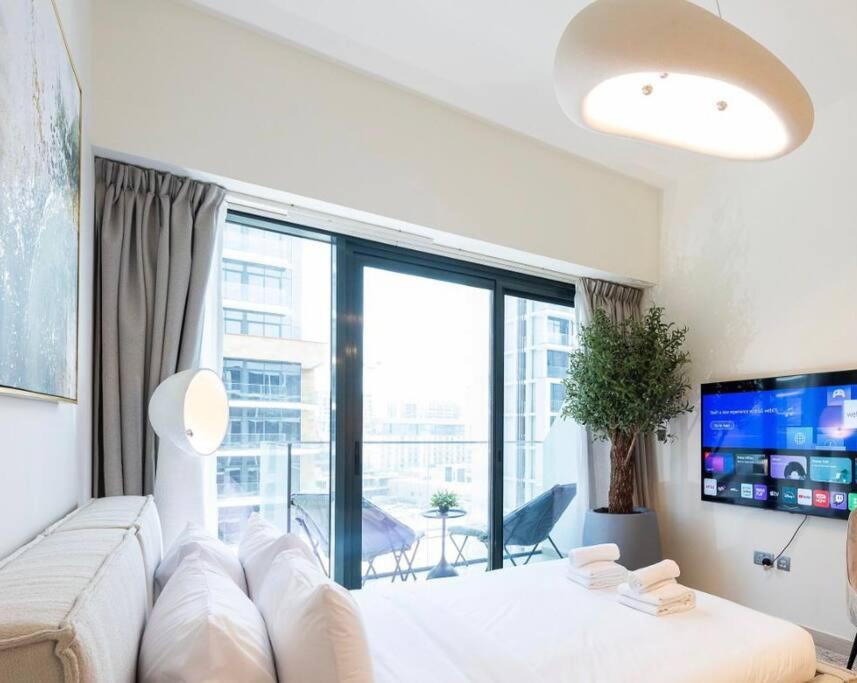 Unique Studio by Skylight at Azizi Riviera 42,迪拜（2025年最新房价）