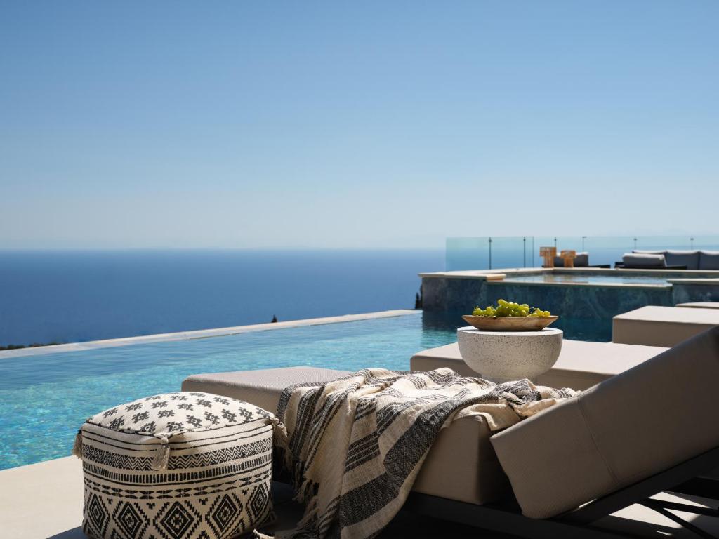 Elpida Luxury Villa, with Infinity Pool & Jacuzzi, By ...