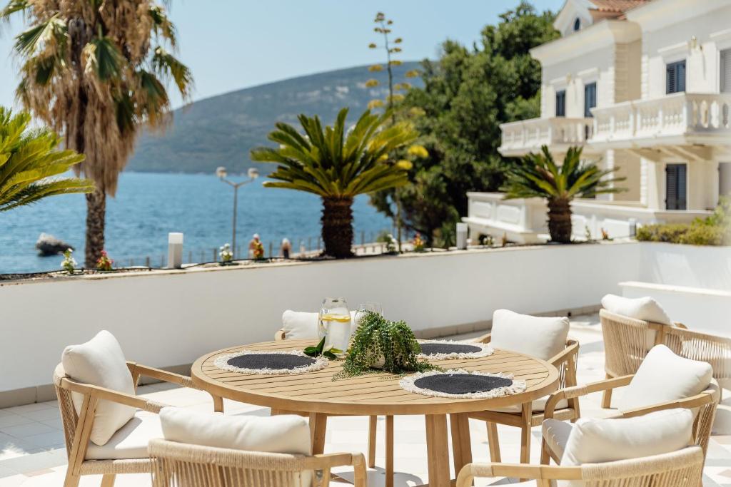 Villa Swisslion,赫尔采格诺维（2025年最新房价）