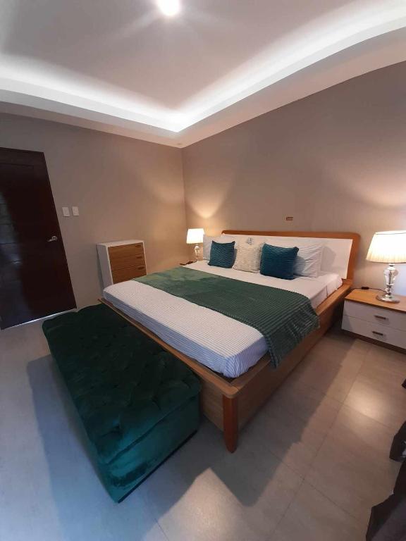 The Stunning Views here are beyond description !,Candulawan（2025年最新房价）