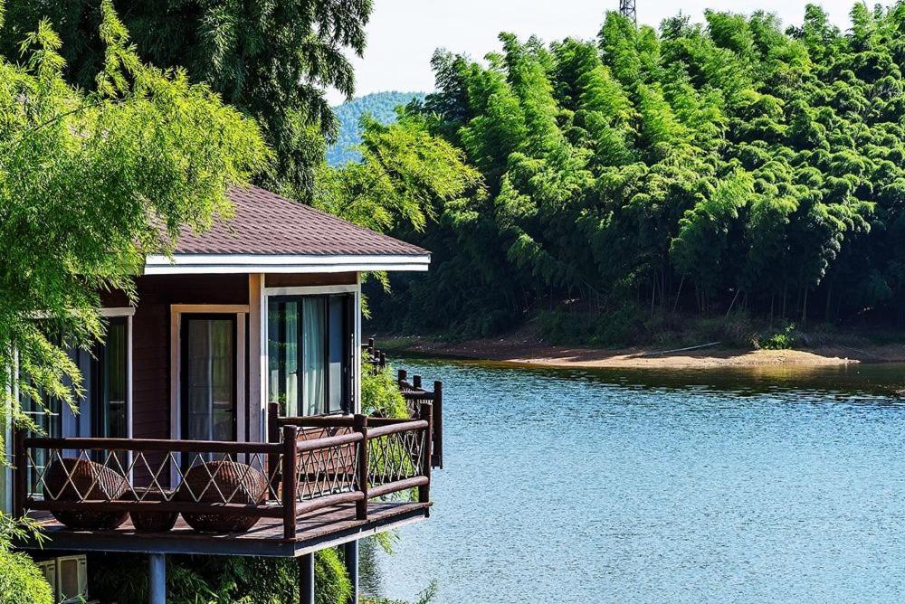 Huzhou Xisaishanqian Wooden Villa Hotel,湖州（2026年最新房价）