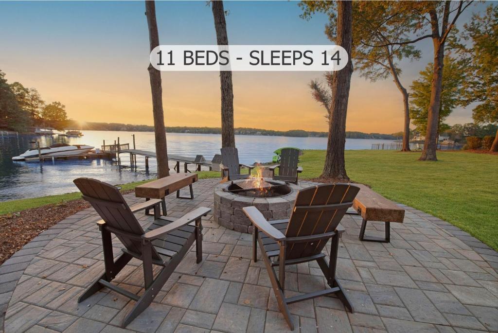 Channel Marker Exclusive Lakefront Home wHot Tub Custom Bunk Room Dock Optional Boat Rental 1418 ...