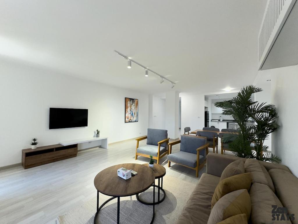 Zen Stays- Sunlit 3BR Gem at Azad New Cairo,开罗（2025年最新房价）