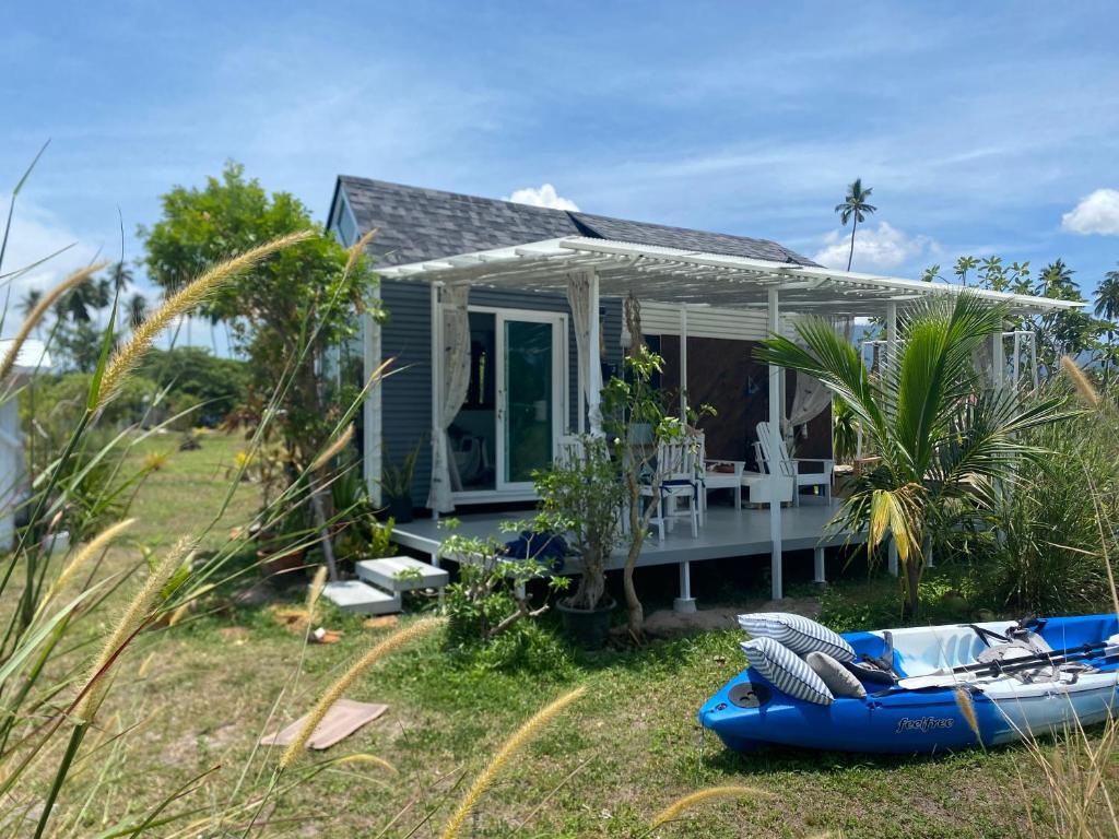 Beachfront Tiny House, Koh Samui, Thailand with FREE Rowboat,苏梅岛（2025年最新房价）