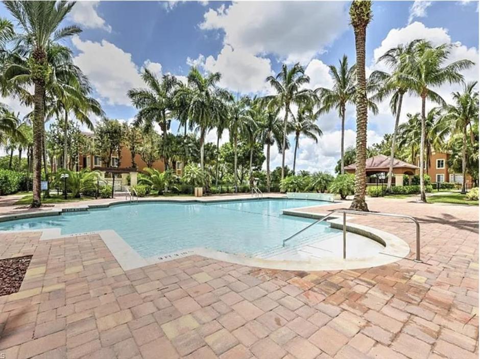 Reserve Getaway this Fall Naples FL,那不勒斯（2025年最新房价）