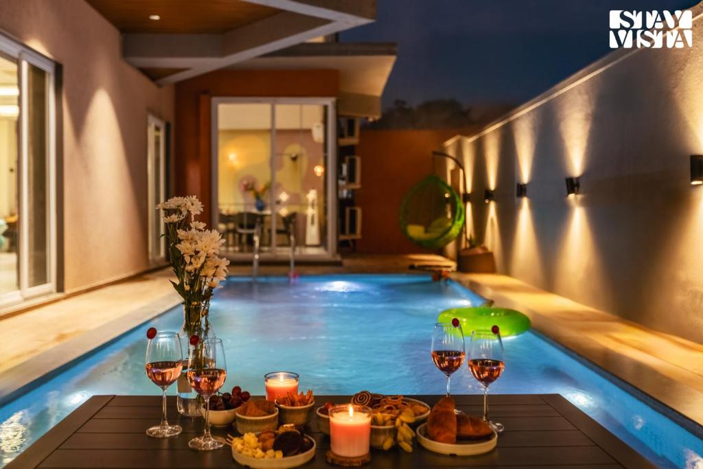 StayVista at Mikasa with WiFi, AC, Pool, BBQ,罗纳瓦拉（2025年最新房价）
