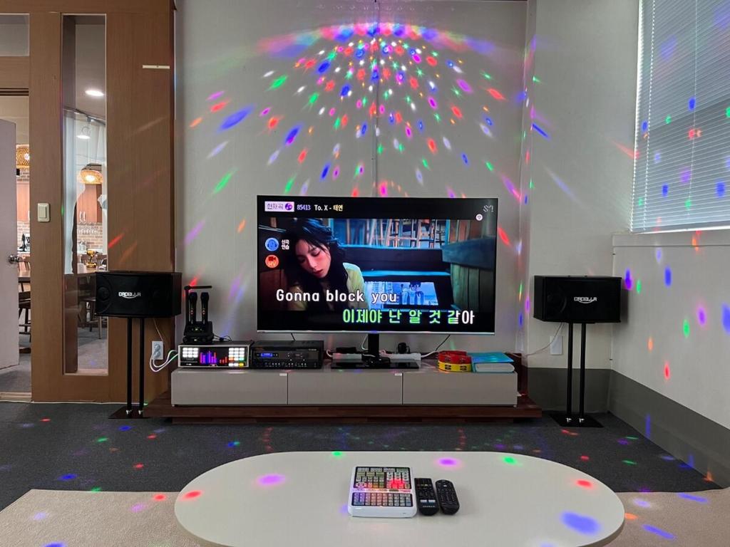 Yanggang House Cheonan Two Peaks, 29 pyeong, karaoke, board games ...