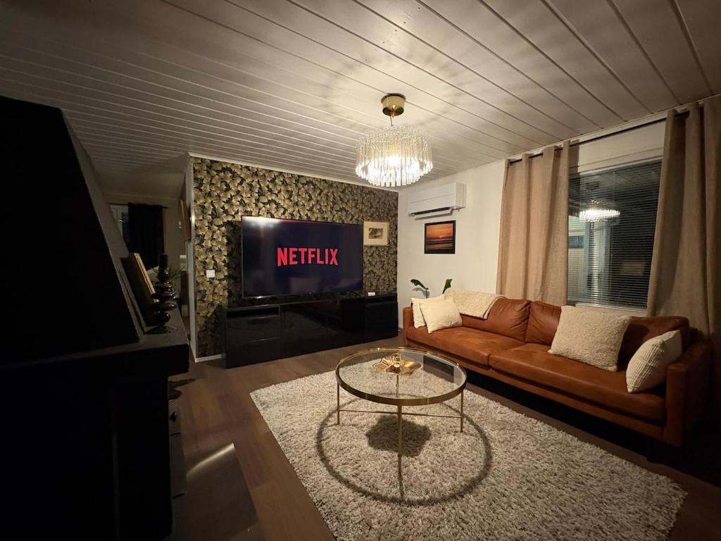 Cozy house near the river - sauna, Wi-Fi,托尔尼奥（2025年最新房价）
