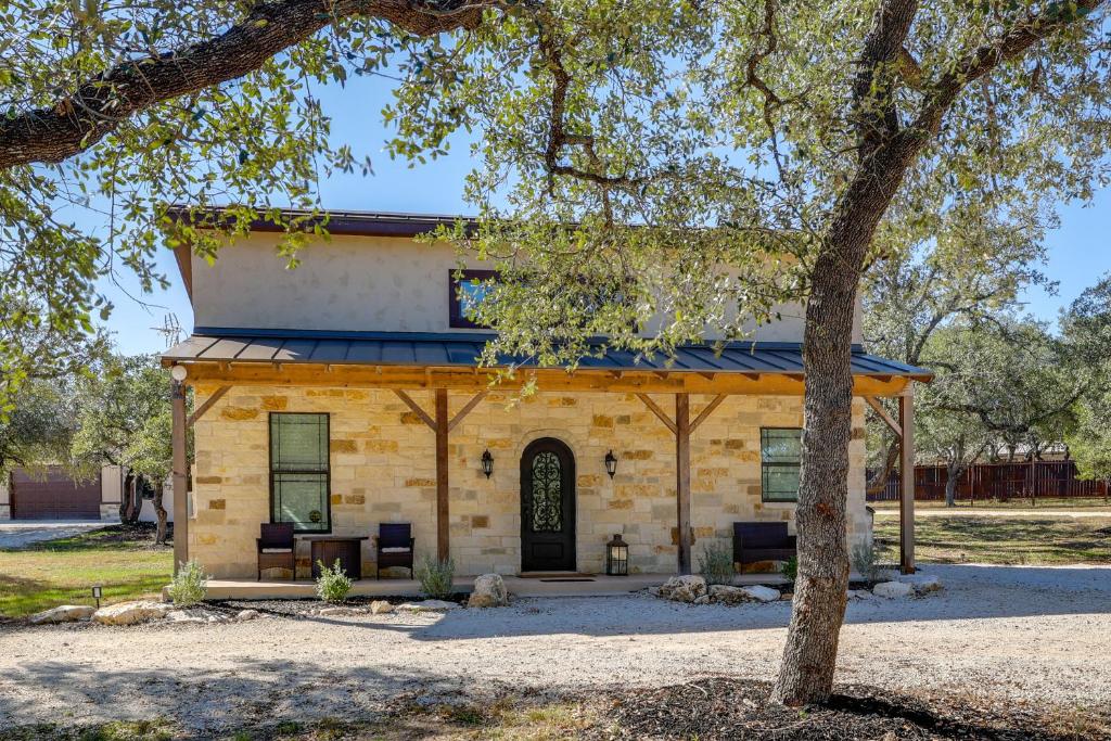 Hill Country Casita Near Guadalupe River!,Bulverde（2026年最新房价）