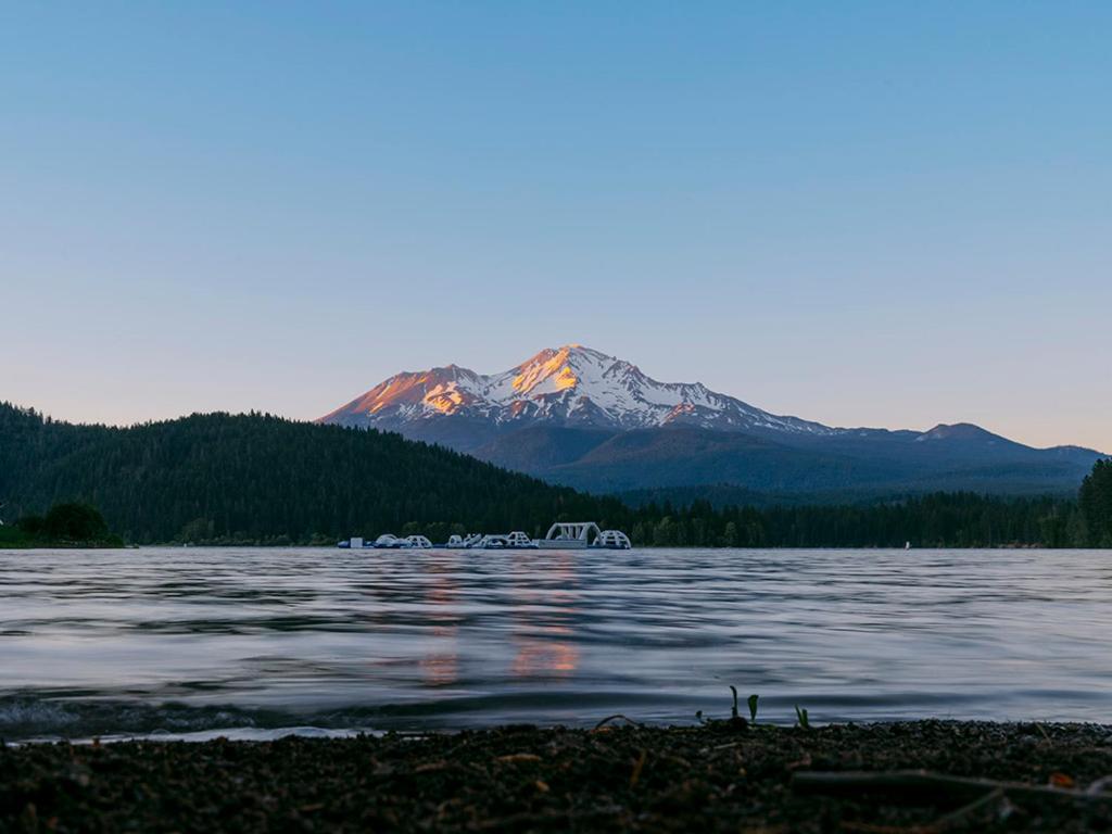 Lake Siskiyou Camp Resort,沙斯塔山（2026年最新房价）