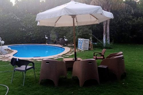 Villa Al Saada Sandorini Resort Enjoy complete priQaryat ash Shamālī ...