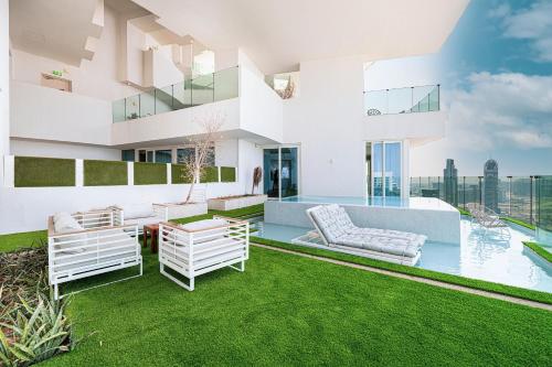 FIVE JVC Luxurious Sky Villa with Private Pool迪拜（2024最新房价）