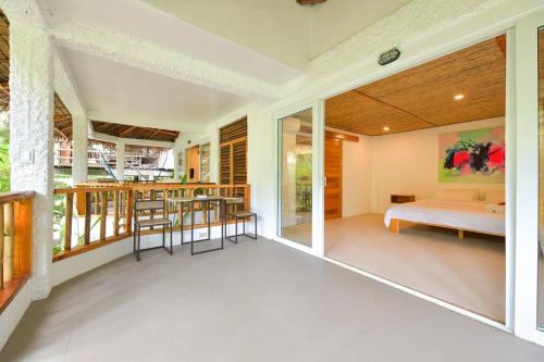 Ac2 - Bamboo Bungalows Rest House by white beach长滩岛（2024最新房价）