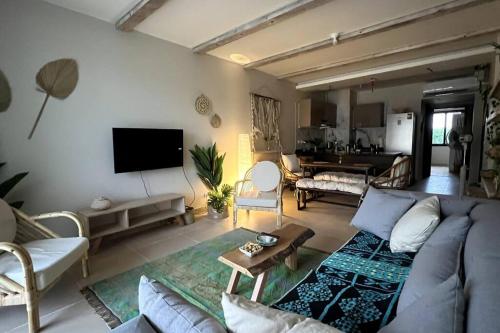 Ultimate Boho Chalet w Garden in Azha - Sokhna艾因苏赫纳（2024最新房价）